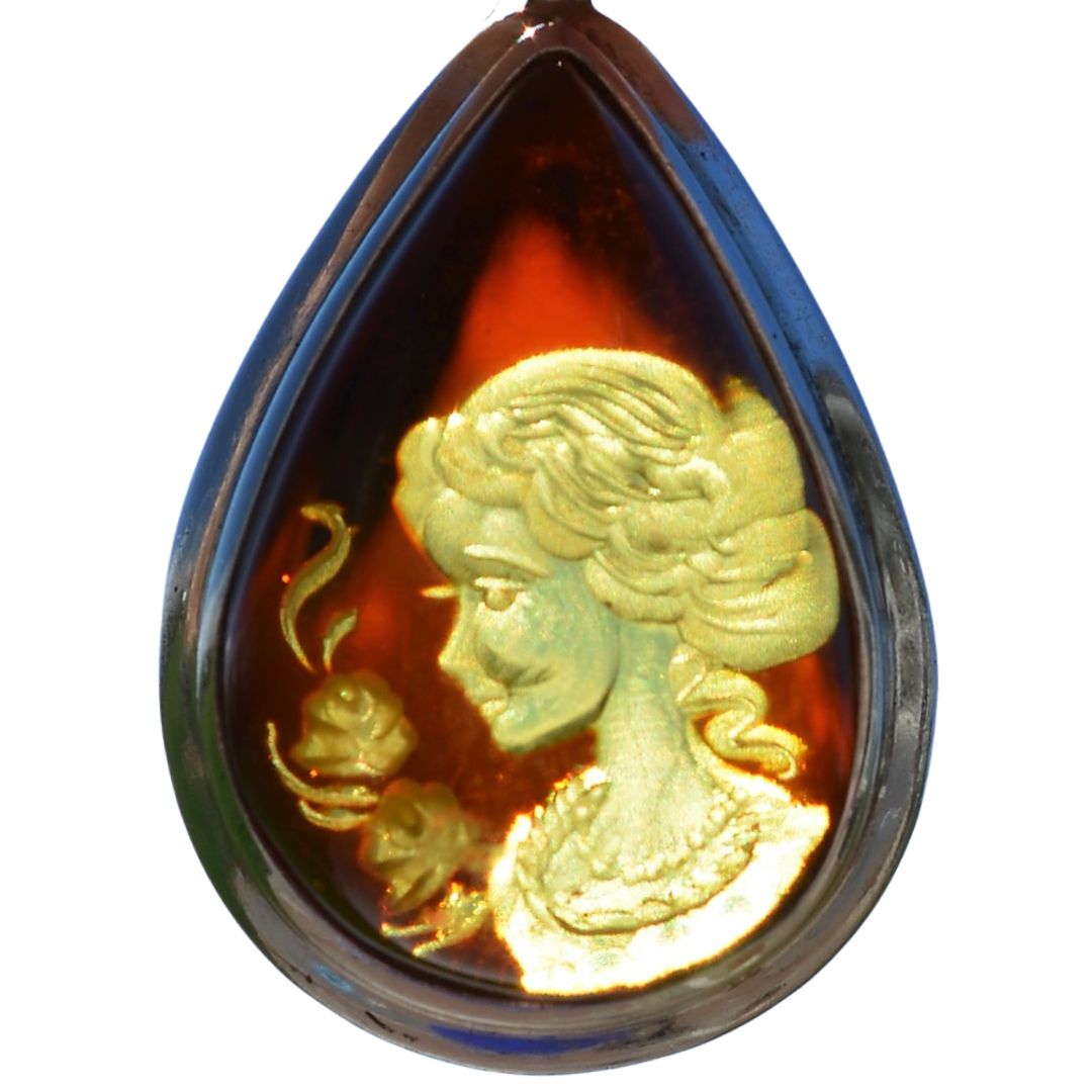 Irina Wastag Baltic Amber Designs – The Amber Lady